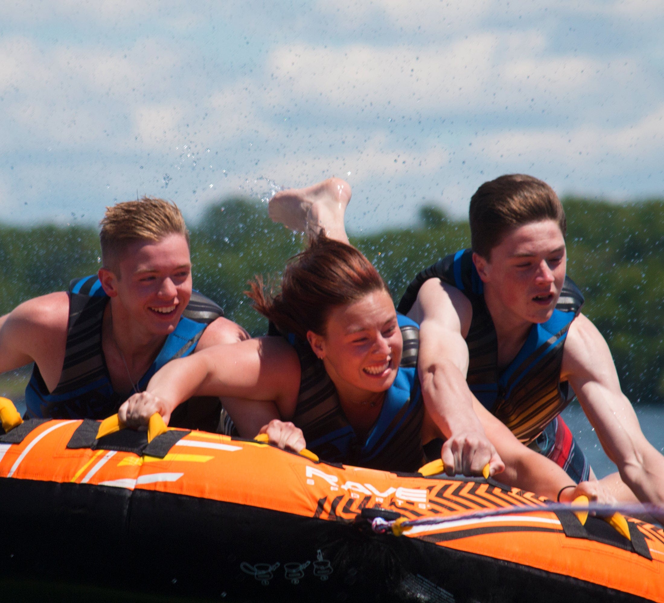 Mass Frantic 2.0 | Boat Towable Tube | Boat Tube | RAVE Sports
