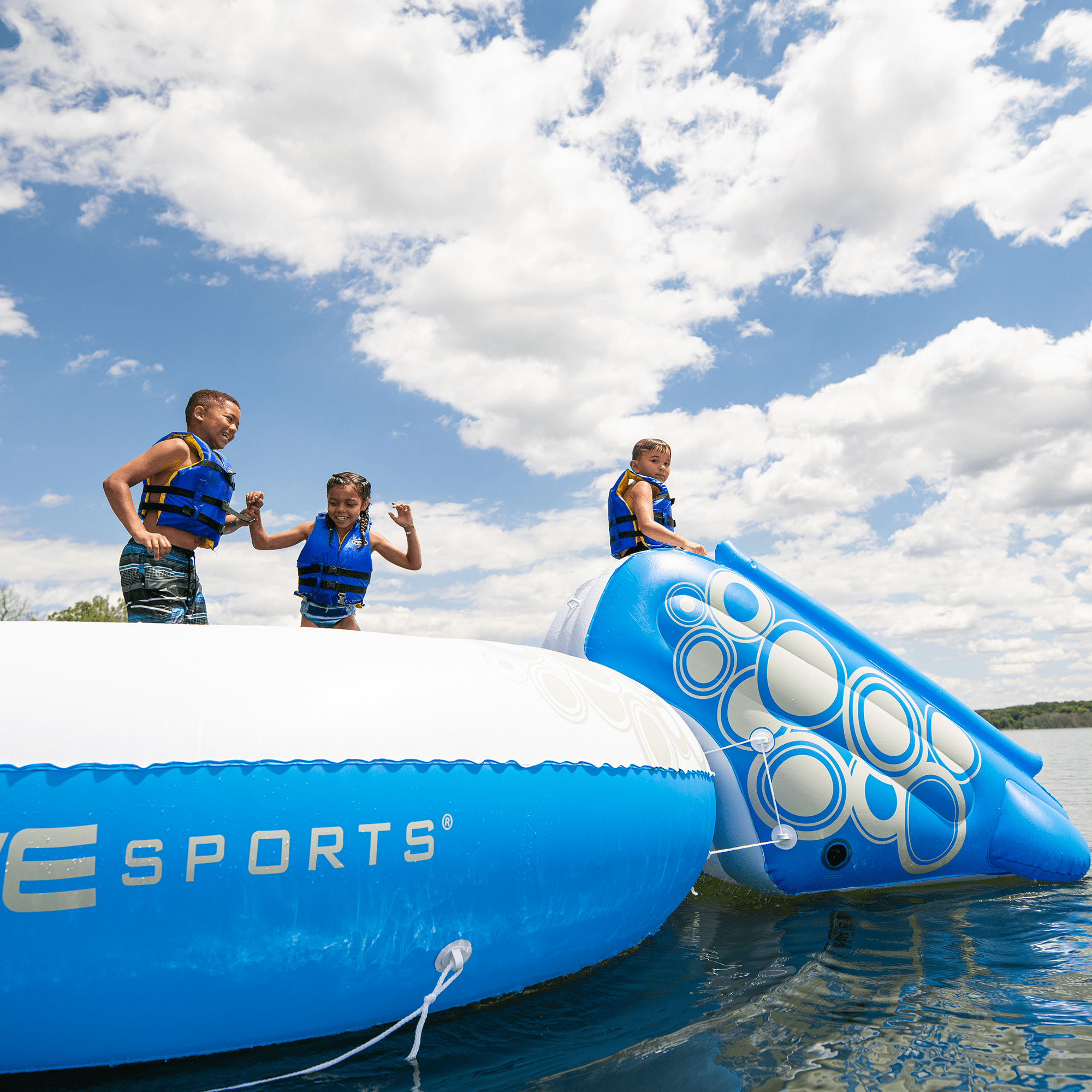 O-Zone XL Plus Water Bouncer with Slide | RAVE Sports